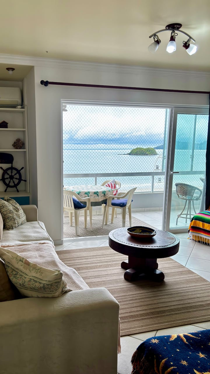 Vida à Beira Mar: Da Sala à Areia Em Minutos. - Balneário Camboriú