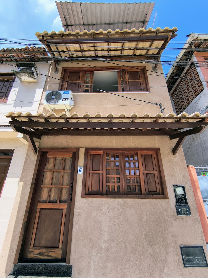 Casa Com Excelente Localização - Itaparica