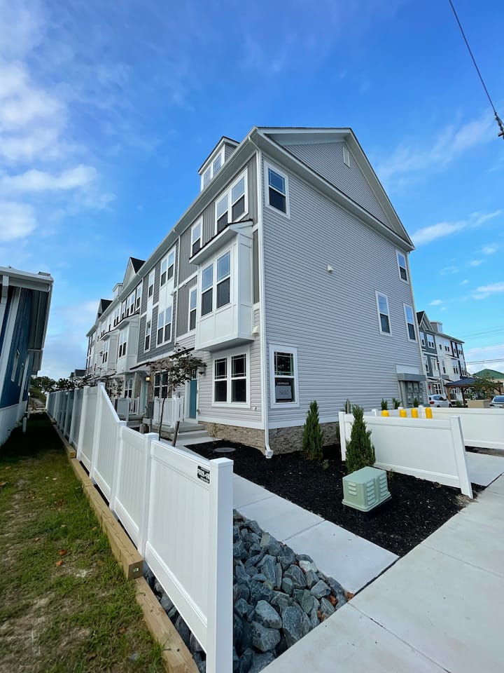 North Ocean City Townhouse-new Build! - Fenwick Island, DE