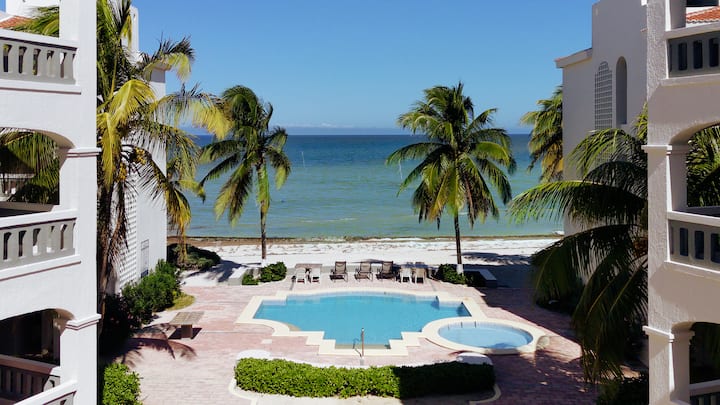 Los Flamencos- Beachfront Apartment - Yucatan