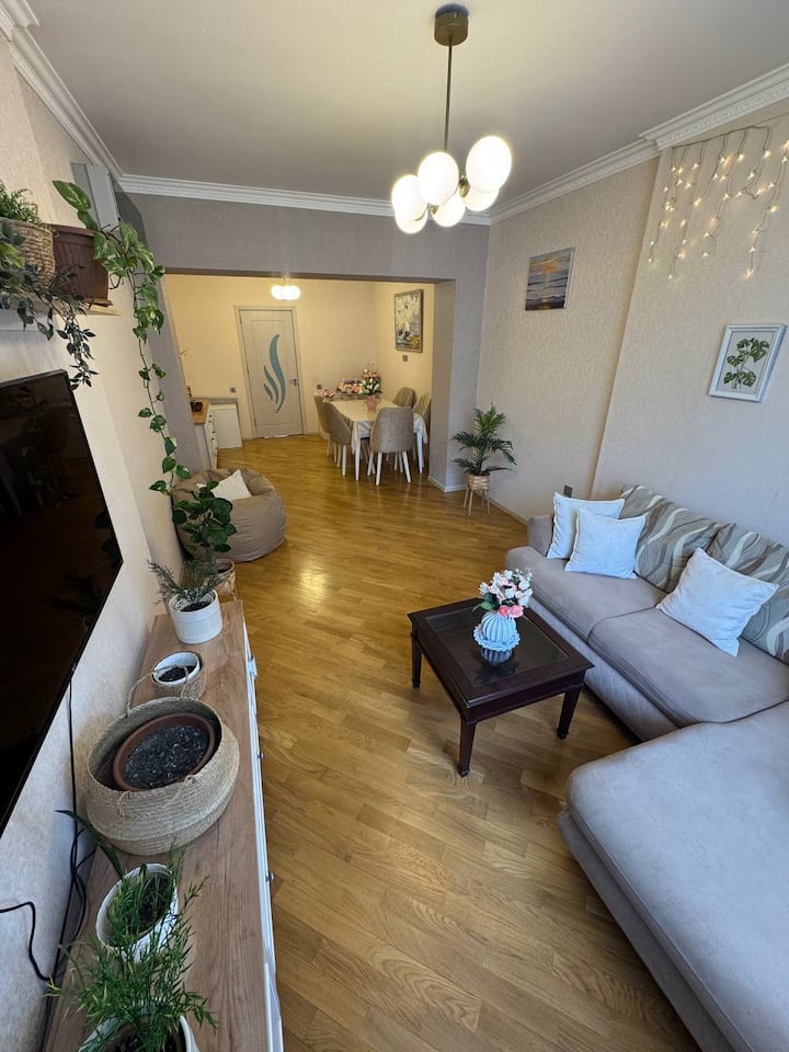 3 Room Apartment In The Center Of Baku City - Baku