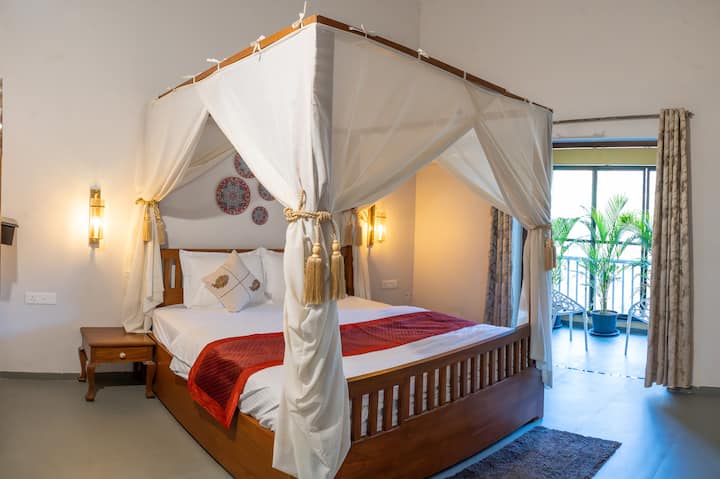 Bohobliss:newluxury1bhkapt - Anjuna
