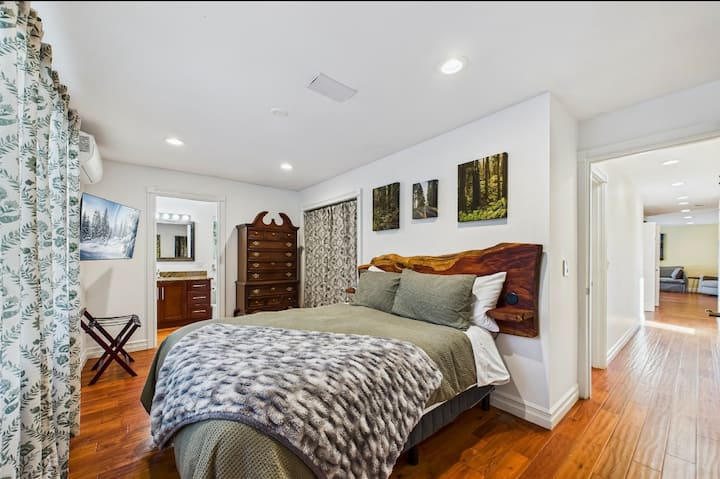 Redwood Coast Retreat - Ferndale, CA