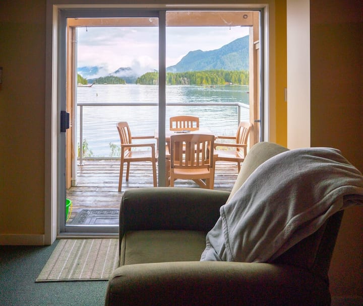 Ocean Breeze In Tofino - Tofino