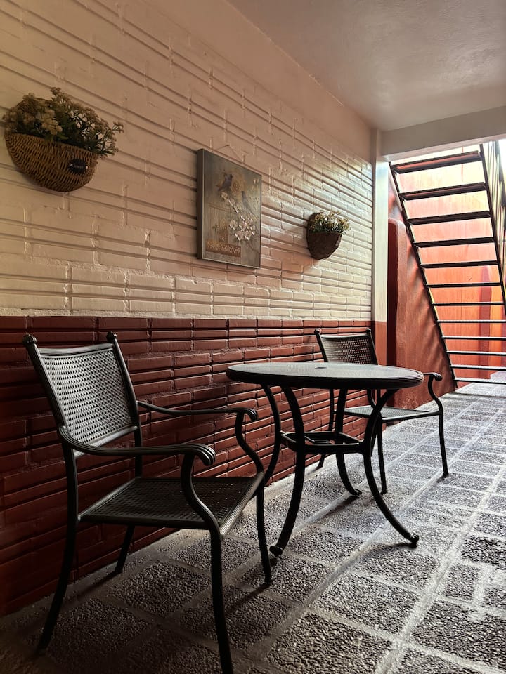 Dpto. Apacible Y Acogedor De Locación Privilegiada - Encarnación