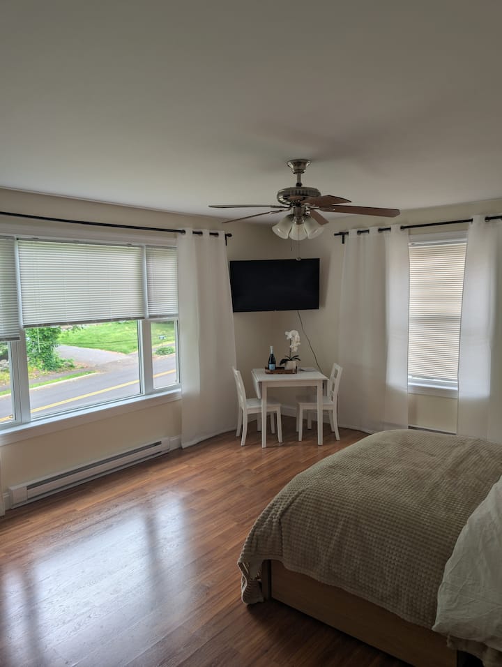Modern And Spacious Studio In Fairfield, Ct - Bridgeport, CT