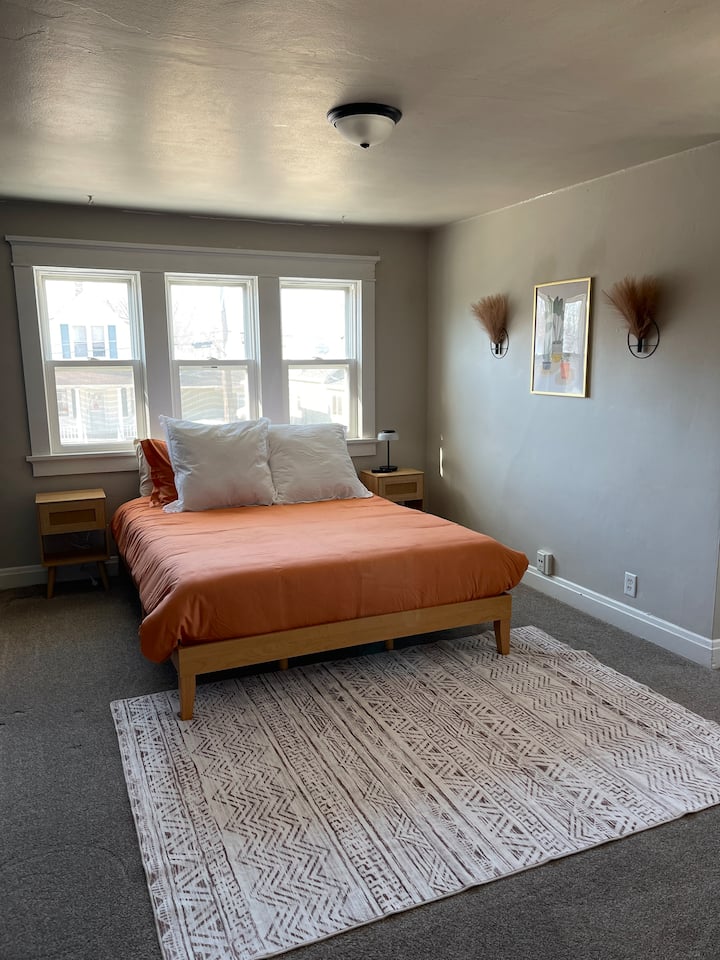 Charming Getaway In Green Bay - Green Bay, WI