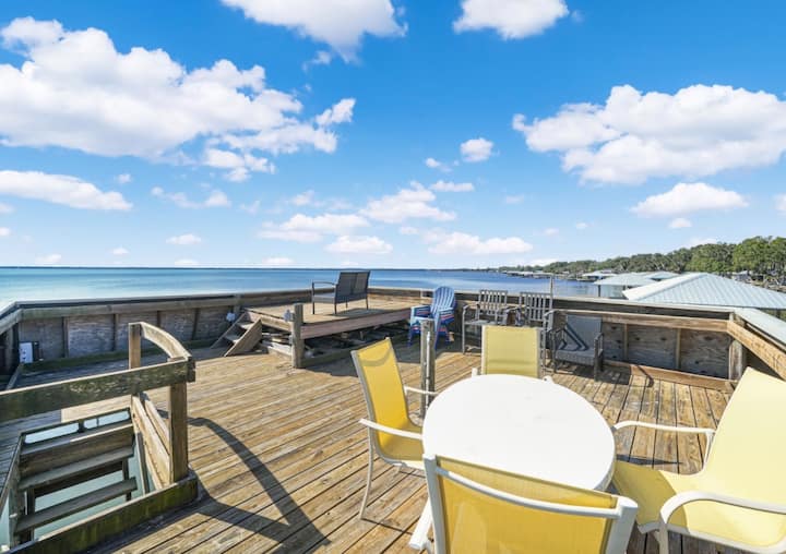 5 O’ Clock Somewhere On Lake June - Lake Placid, FL