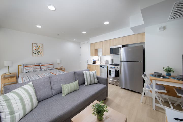 Beautiful Studio In Santa Monica - Santa Monica, CA