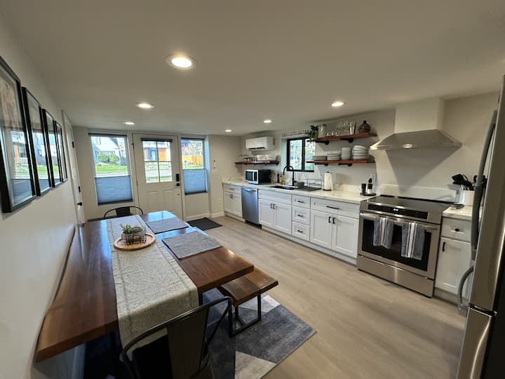 Grit City Getaway - Tacoma, WA