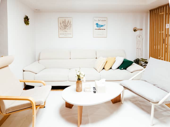 [특가]반월당#현대백화점#동성로#서문시장#이월드#종로#83타워#넷플릭스#디즈니+#주차비지원 - Daegu