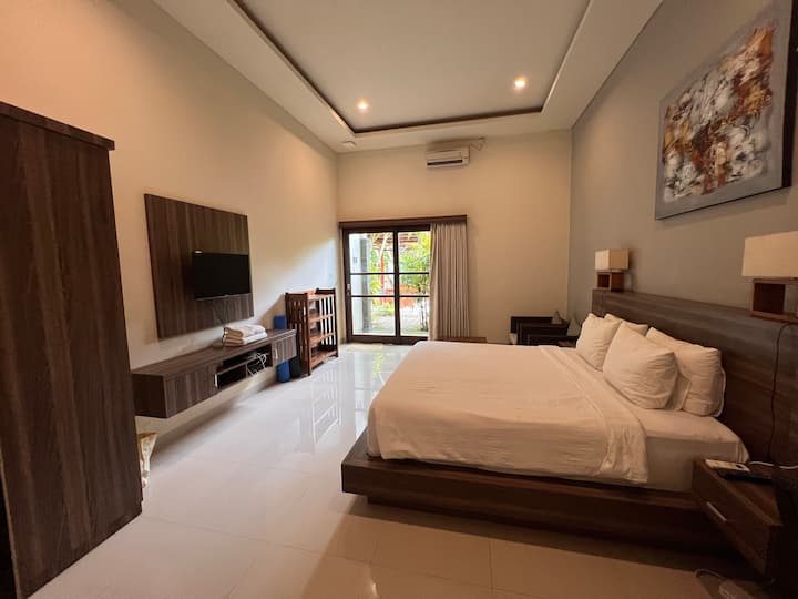 Spacious Apartment In The Heart Of Seminyak Area - Seminyak