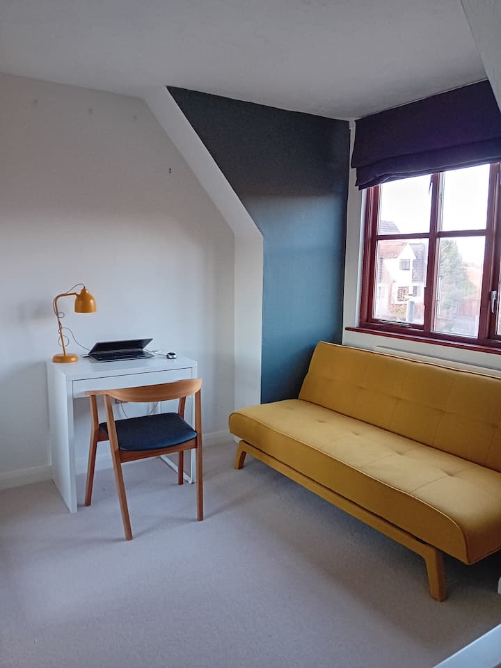 Double Bedroom En-suite - Guildford, UK