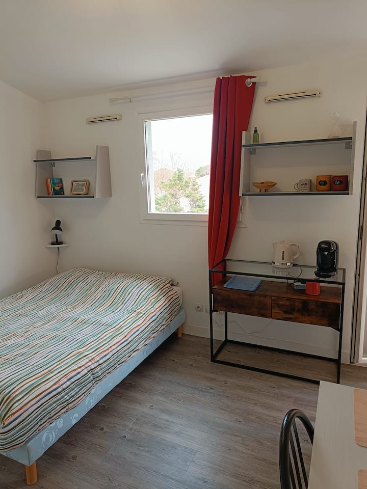 Avignon Studio Face Aux Remparts - Gare TGV - Avignon