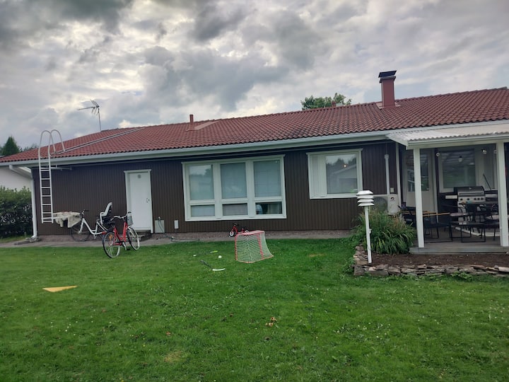 Viihtyisä Ja Siisti Omakotitalo - Pori