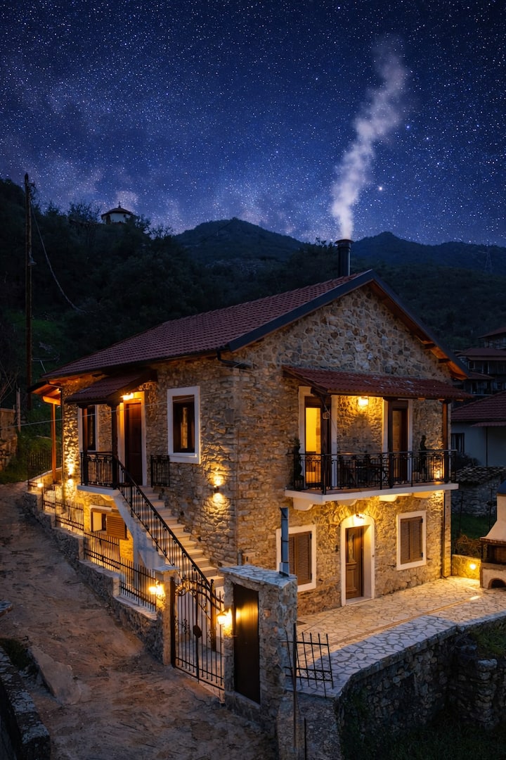 Chalet 1932 | Boutique Stone Chalet με Hot Tub - Greece