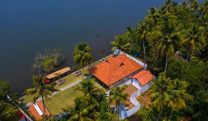 Island Lake House Access 4 Swim - Kochi