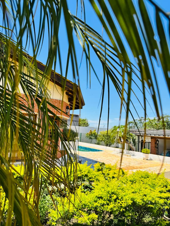 Casa Com Piscina Para Festas - Suzano