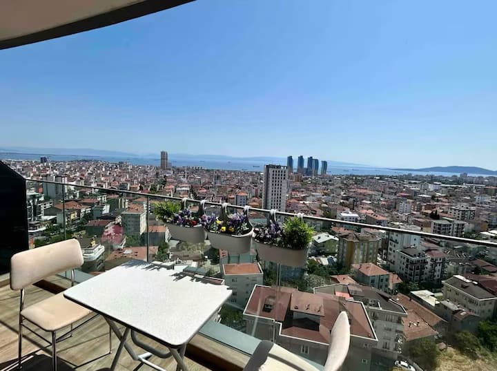 Romantic Getaway Studio Suite Sea View At Kartal - Sultanbeyli