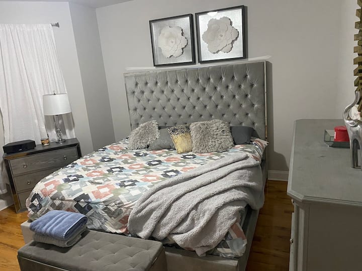 Large Glammed Room - Dobbs Ferry, NY