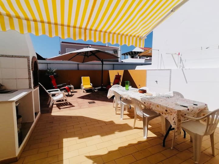 Sun And Beach In Altura, Beyond The Seasons… - Altura