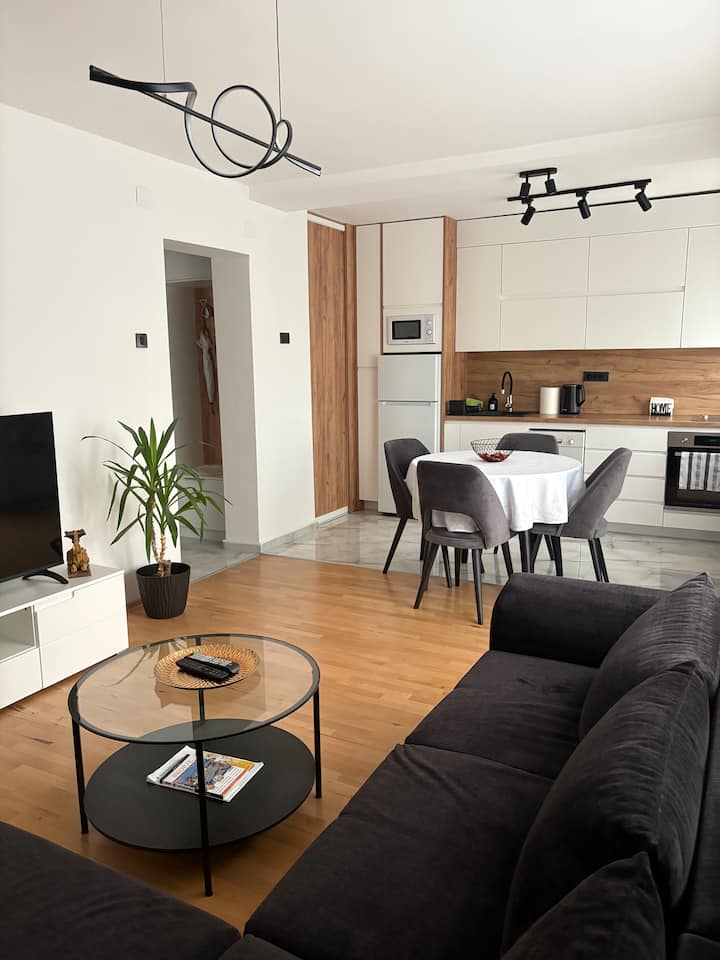 Central Square Lux Apartment - Skopje