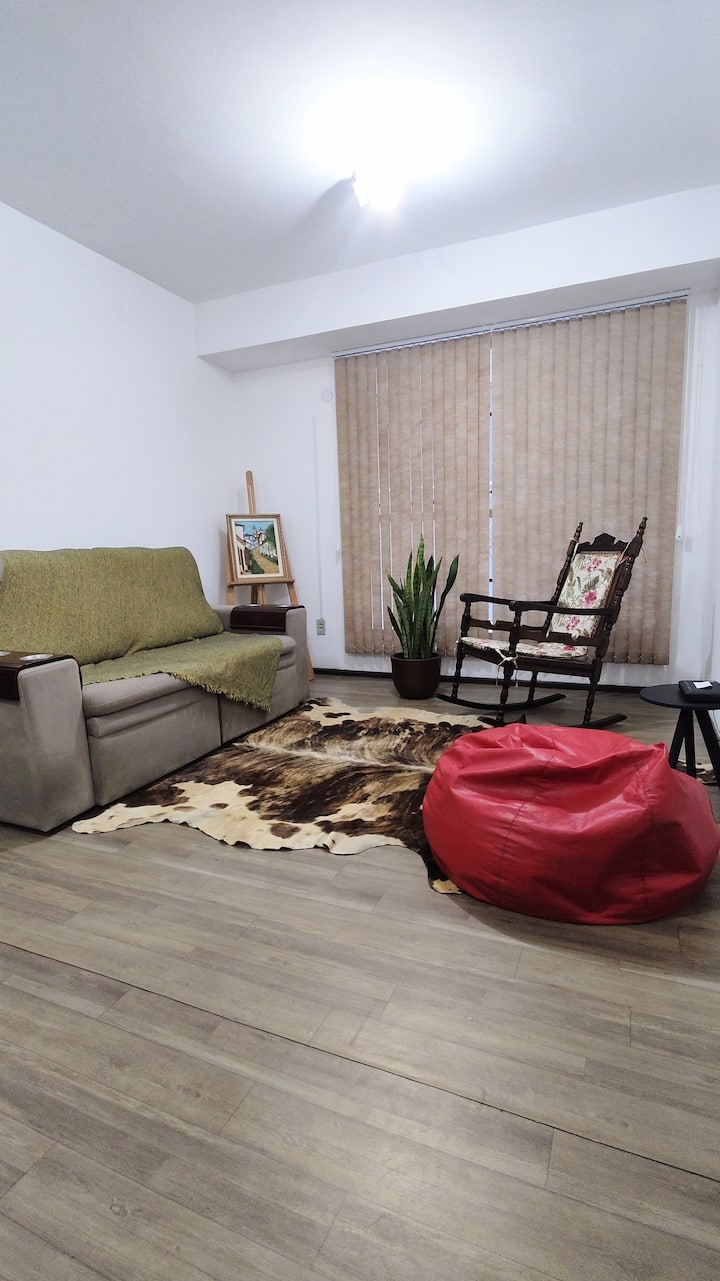 Apartamento Confortável E Bem Localizado - Santa Maria