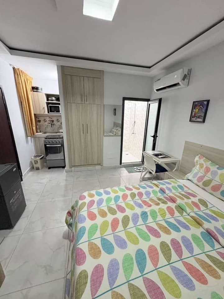 ÉLégant Studios - Wi-fi, Cuisine -Deux Plateaux - Abidjan