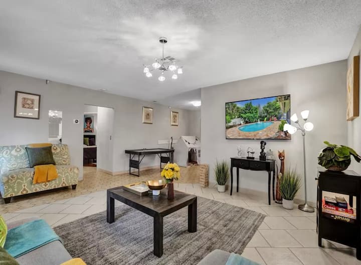 House Pool - Deerfield Beach, FL