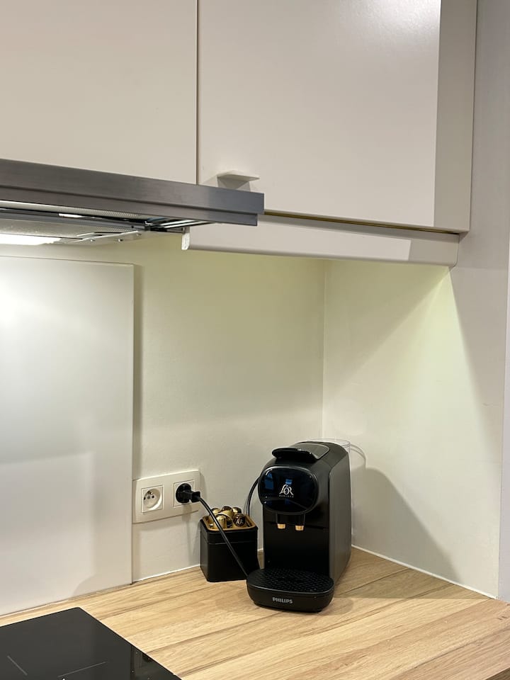 Beautiful Studio Apartment - Amberes, Bélgica