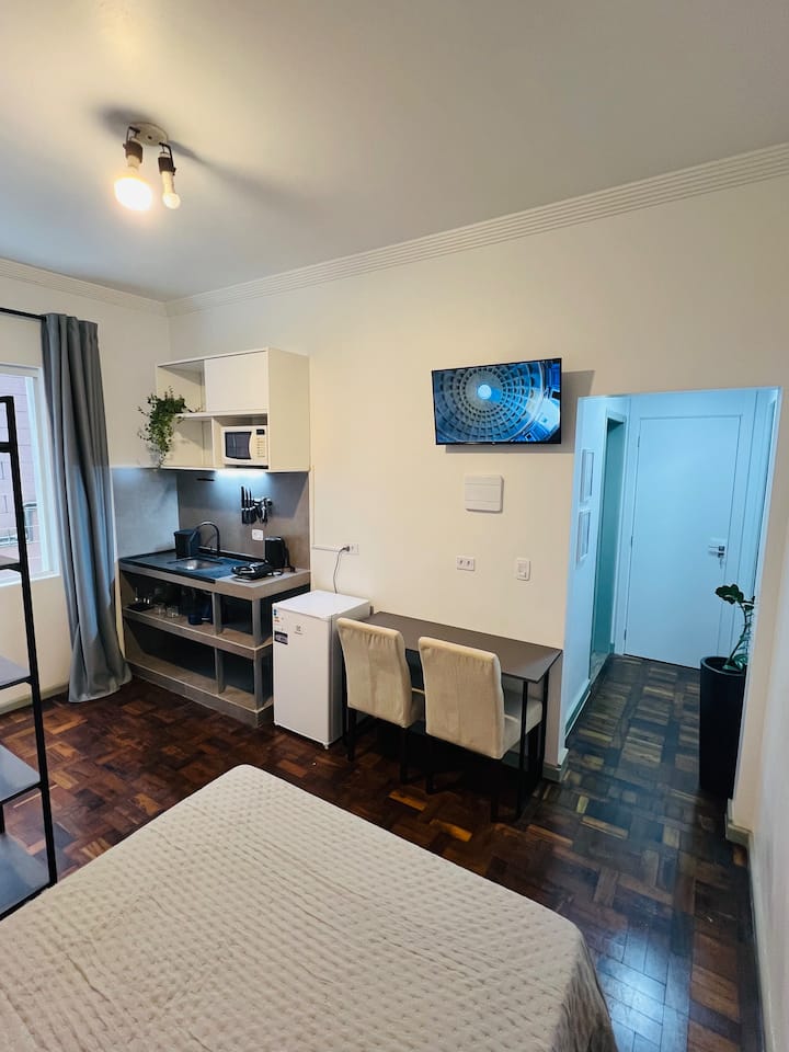 Quarto Completo Para 2 Pessoas - Curitiba