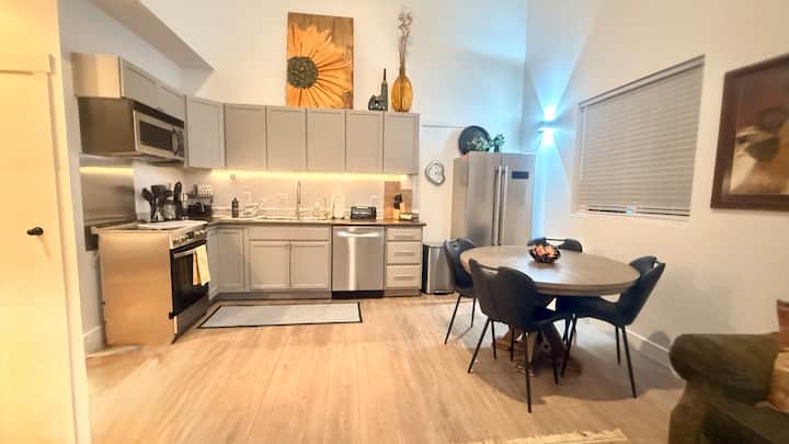 Draper's Dream, Stay And Play
Guest House - Sandy, UT