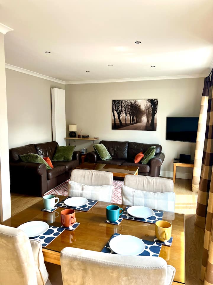 Modern Centrally Located Flat In Historic Stirling - Stirling