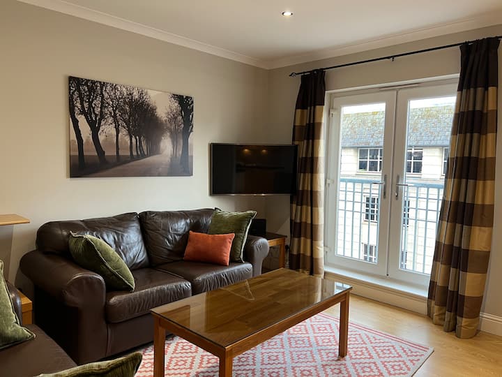 Modern Centrally Located Flat In Historic Stirling - Stirling