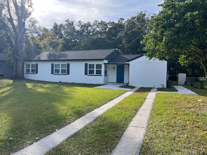Casa Alegre! 3/2 Updated House - Sanford, FL