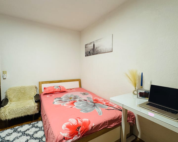 A Cozy Room In A Prime Location. - Fulda