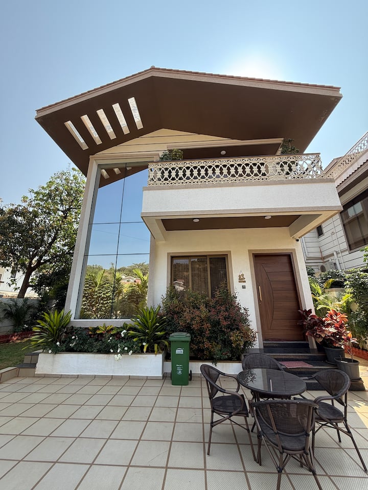 Skyline Haven | Breathtaking Mountain Escape - Lonavla