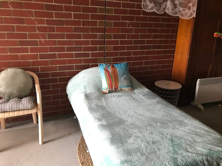 Female Backpackers Delight. Budget &Cls Airport! - Blackwood