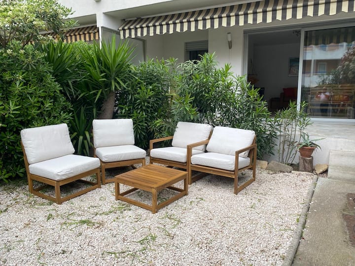 Studio Rez De Jardin Sur Le Port - Carqueiranne