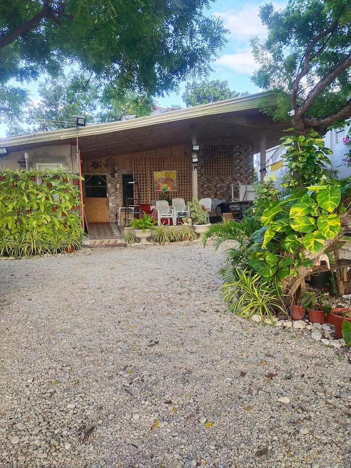 Oslob Payag Garden By The Beach - Oslob