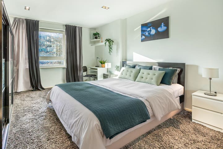 Stylish 1br Canary Wharf – Long Stay Discount! - London, UK