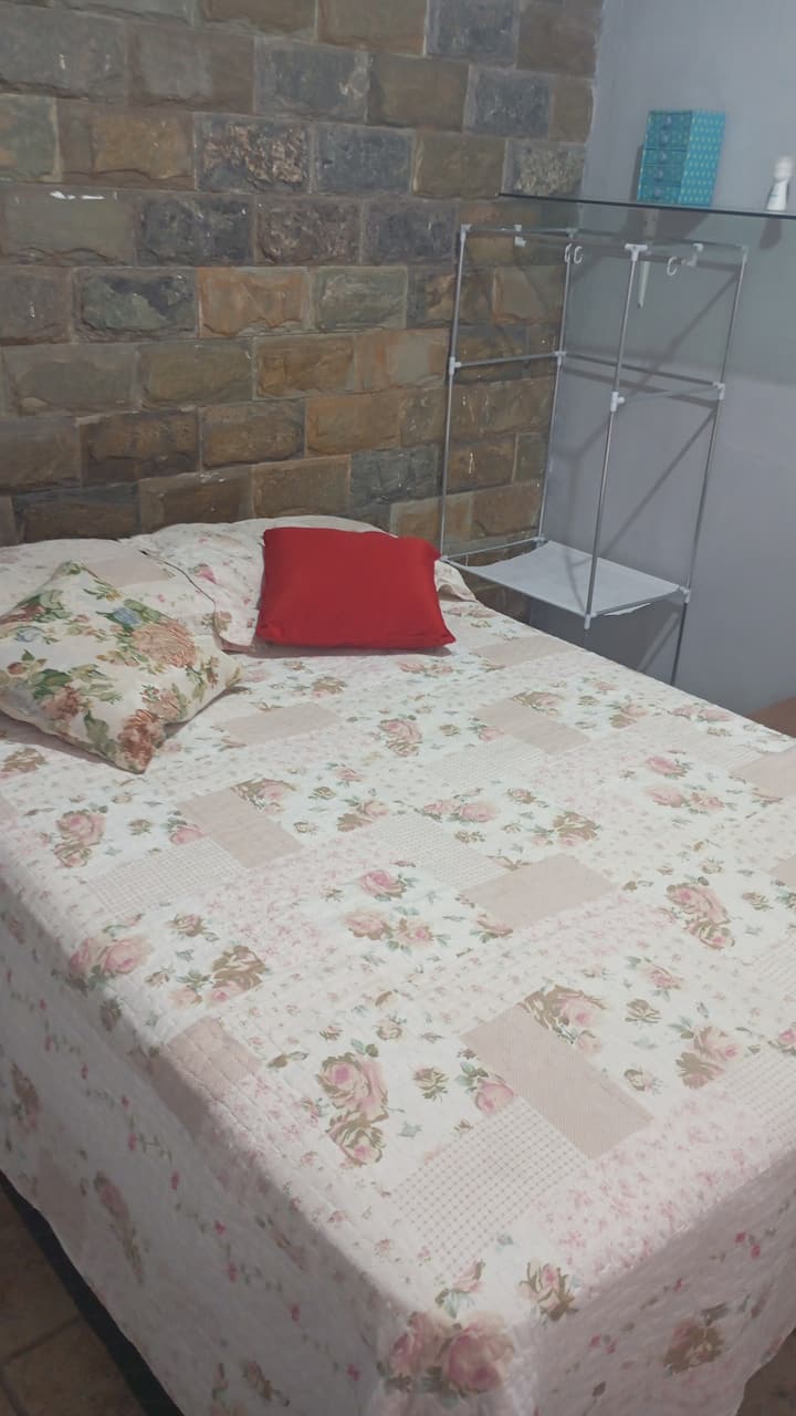 Kitnet Simples, Mas Charmosa - Belo Horizonte