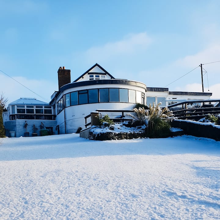 Spacious Six Bedroom House Spectacular Views! - Prestatyn