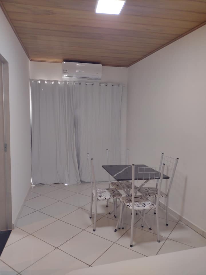 Kitnet Ii Climatizada Com Garagem. - Teixeira de Freitas