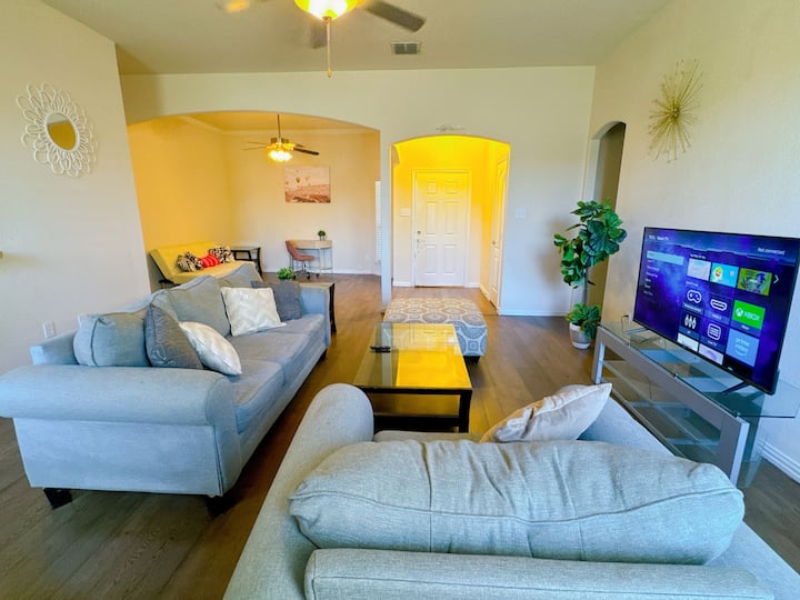Promotion! Beautiful Family Friendly Oasis - Mansfield, TX