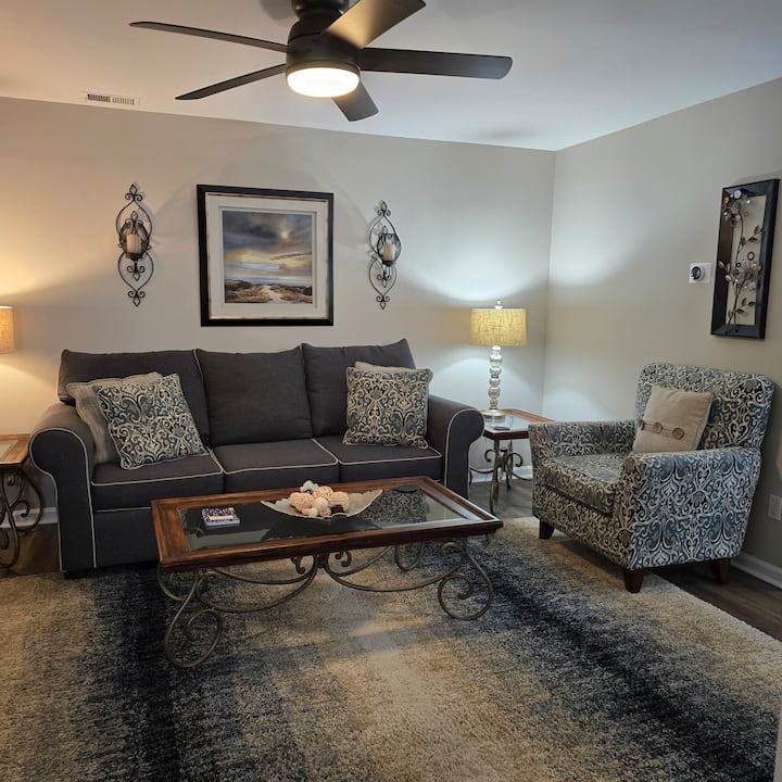 Entire Condo Located In South Charlotte - Ballantyne - Charlotte