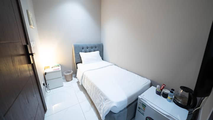 Tiny Room 6 - Jeddah