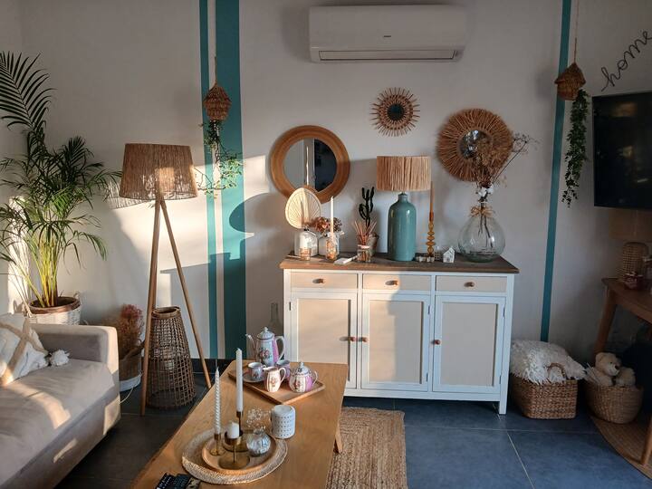 Maison Cosy Avec Jardin Et Jaccuzi - Eyguières