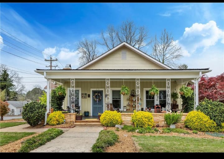Valhalla
This Is A 3 Br Home. - Walhalla, SC