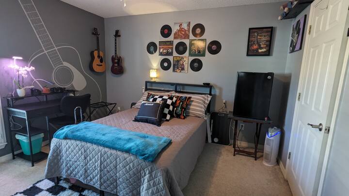 The Guitar Room In Milton - Milton, FL